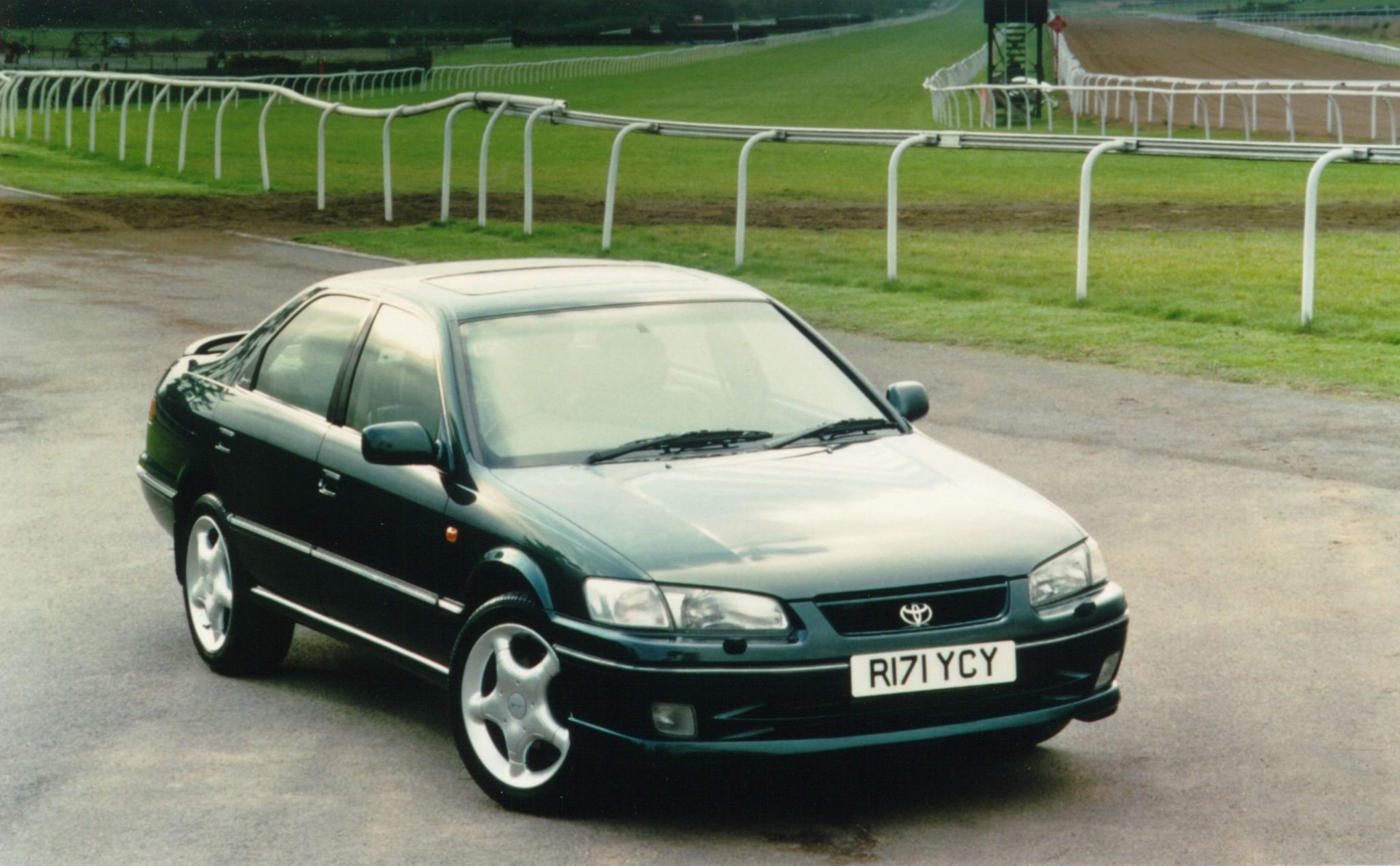 Camry (4th generation, 1996–2002) - Toyota Media Site