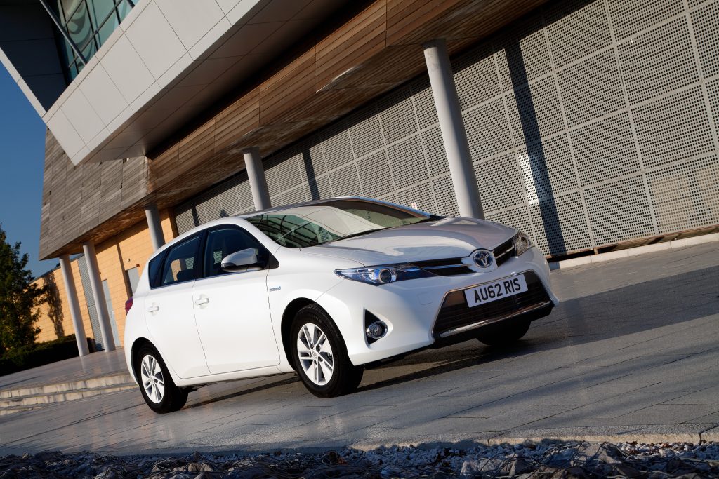 Toyota Summer offers make hybrid the hot choice - Toyota Media Site