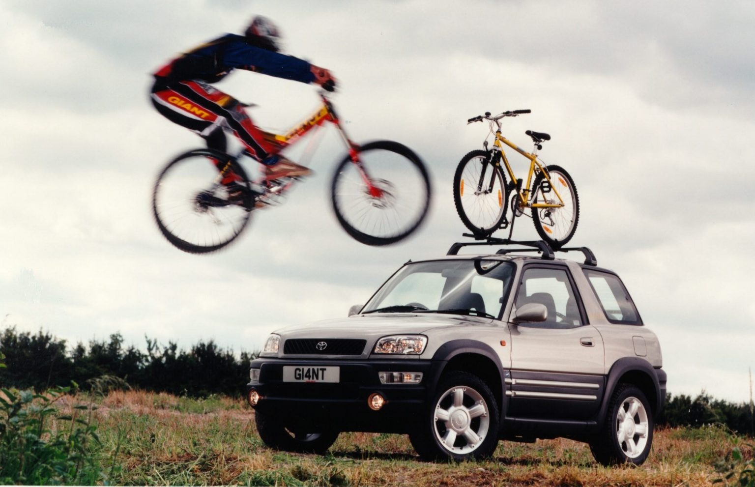 RAV4 (1st generation, 1994–2000) - Toyota Media Site