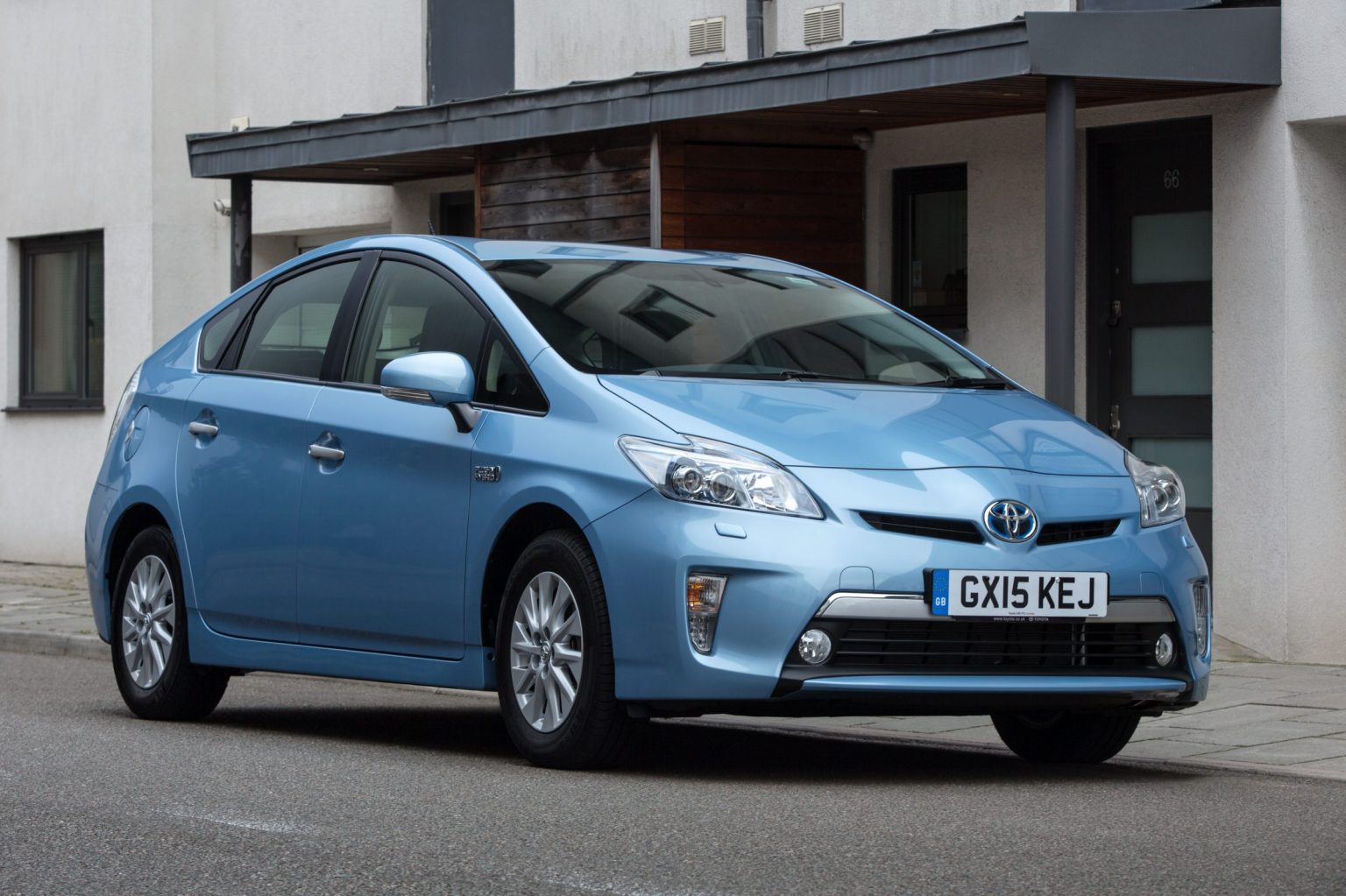 Prius Plug-in (1st generation, 2012–2017) - Toyota Media Site