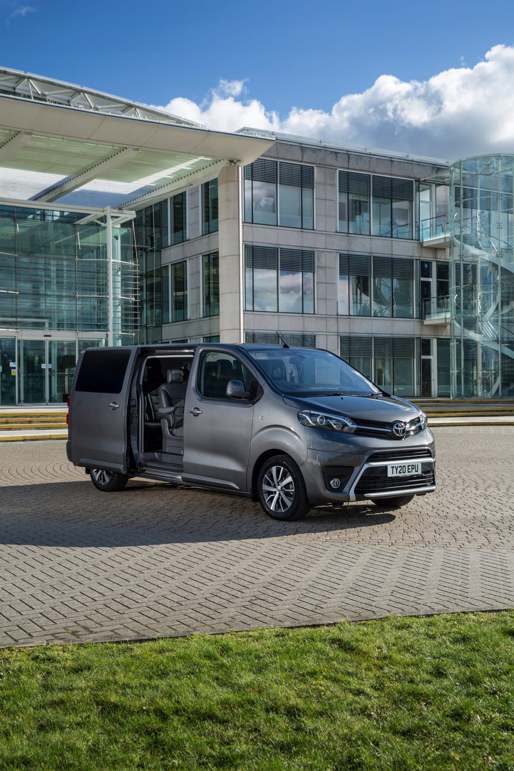 Toyota Proace Verso VIP Static (2018 - Current) - Toyota Media Site