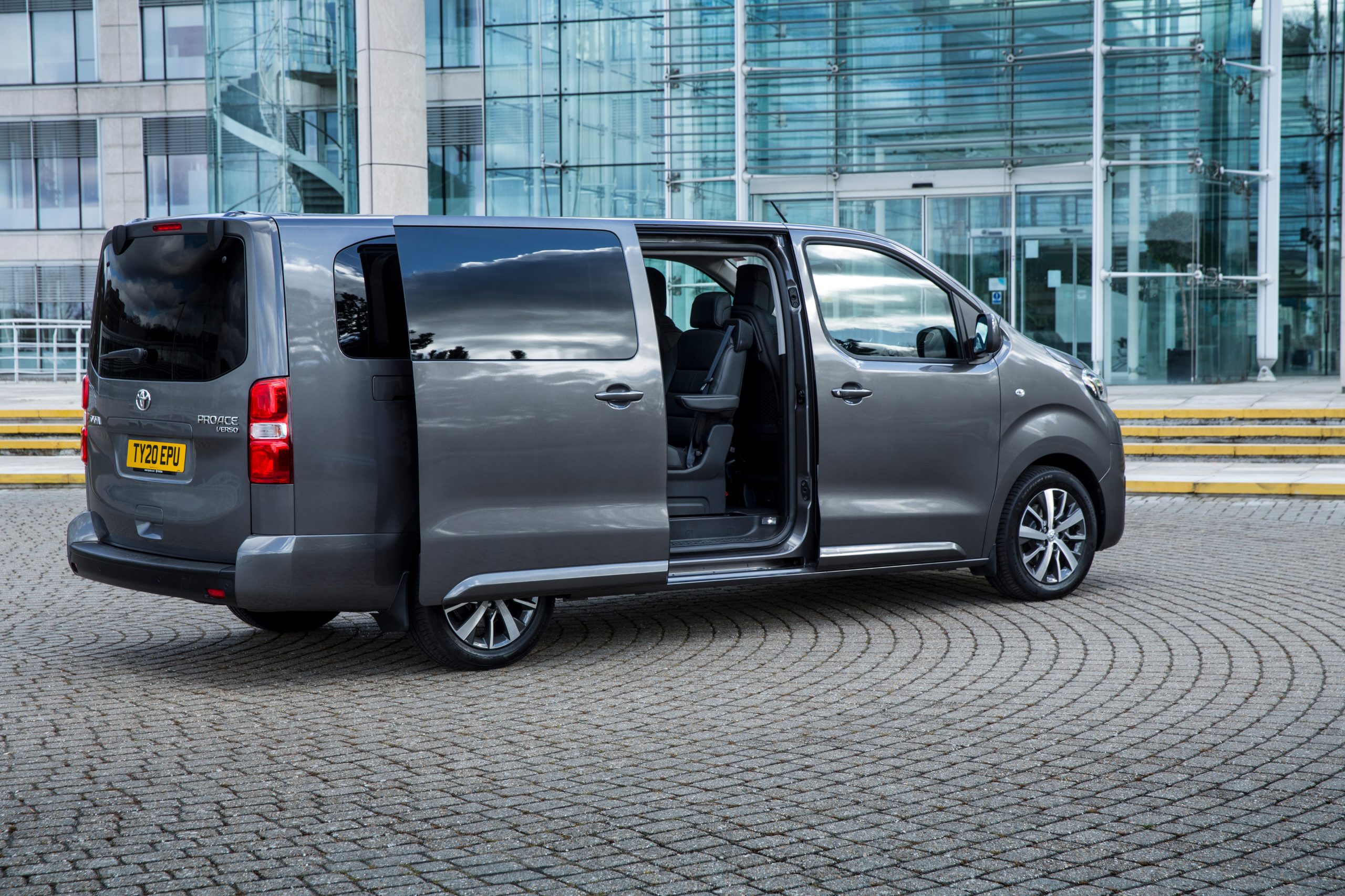 Toyota Proace Verso VIP Static (2018 - Current) - Toyota Media Site