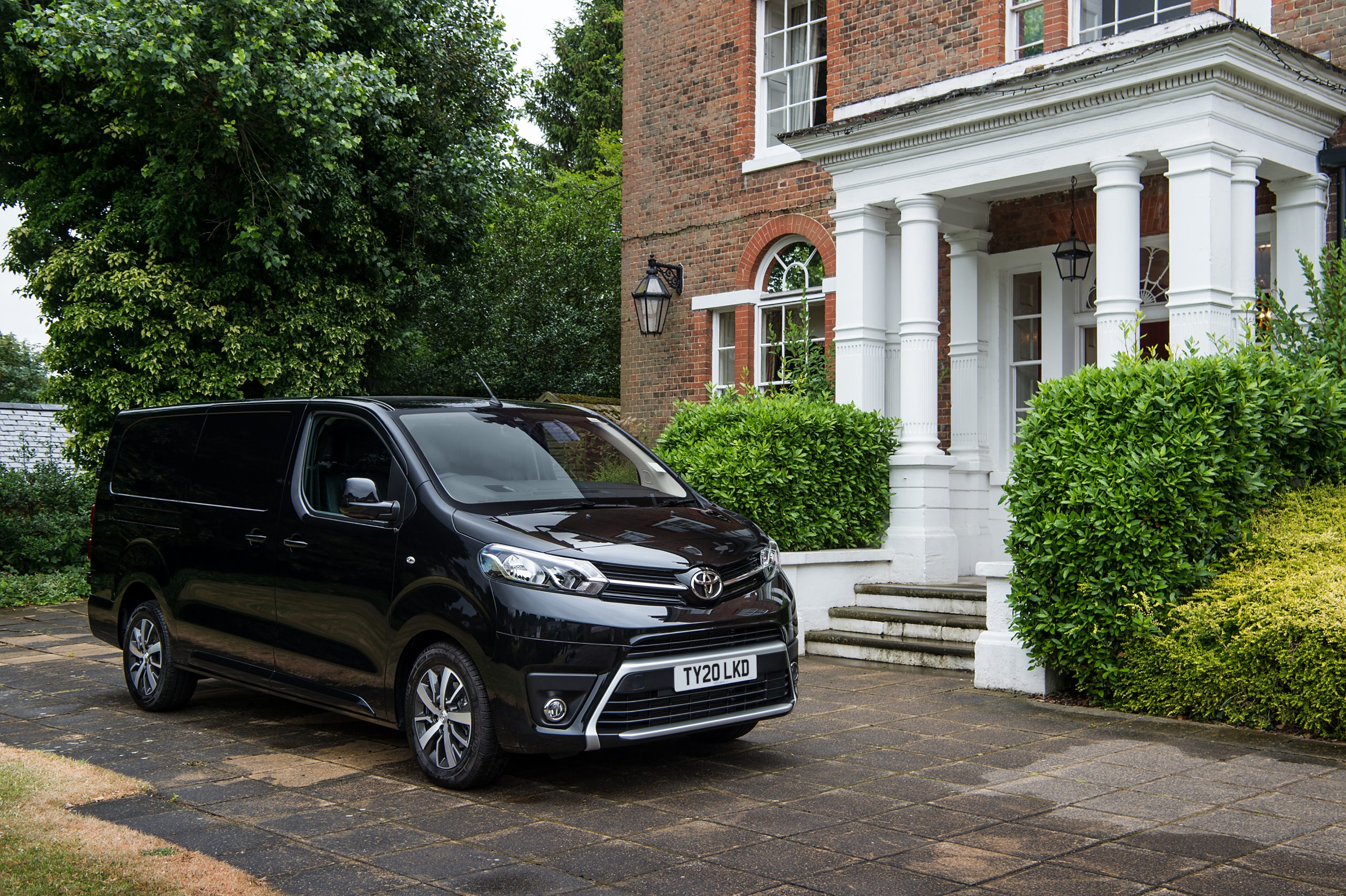 Toyota Proace Long Wheelbase Exterior (2017 - Current) - Toyota Media Site