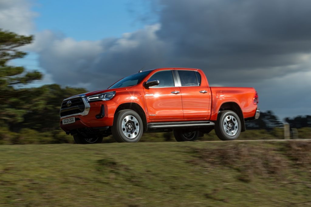Toyota Hilux Invincible Exterior Dynamic (2020 - Current) - Toyota ...