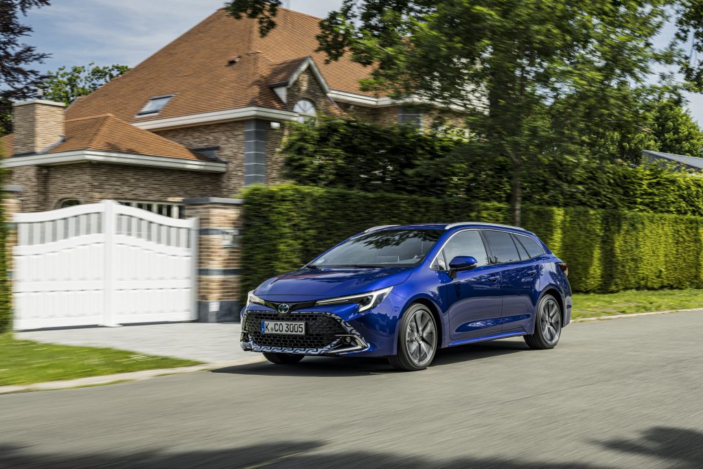 Corolla Touring Sport Exterior Dynamic, European Spec (2023) - Toyota ...