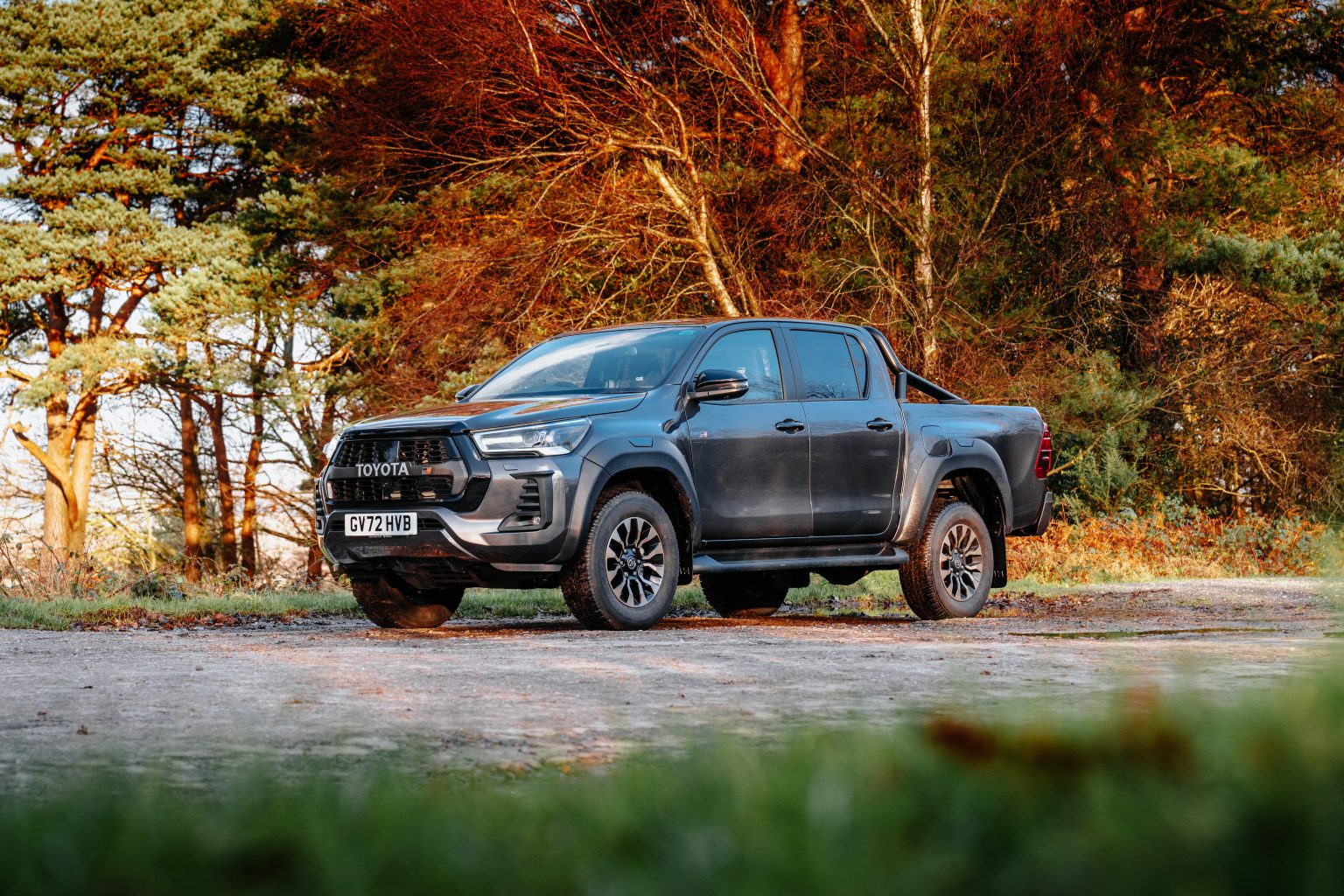 Toyota reveals British-built, hydrogen-fuelled Hilux Prototype pick-up ...