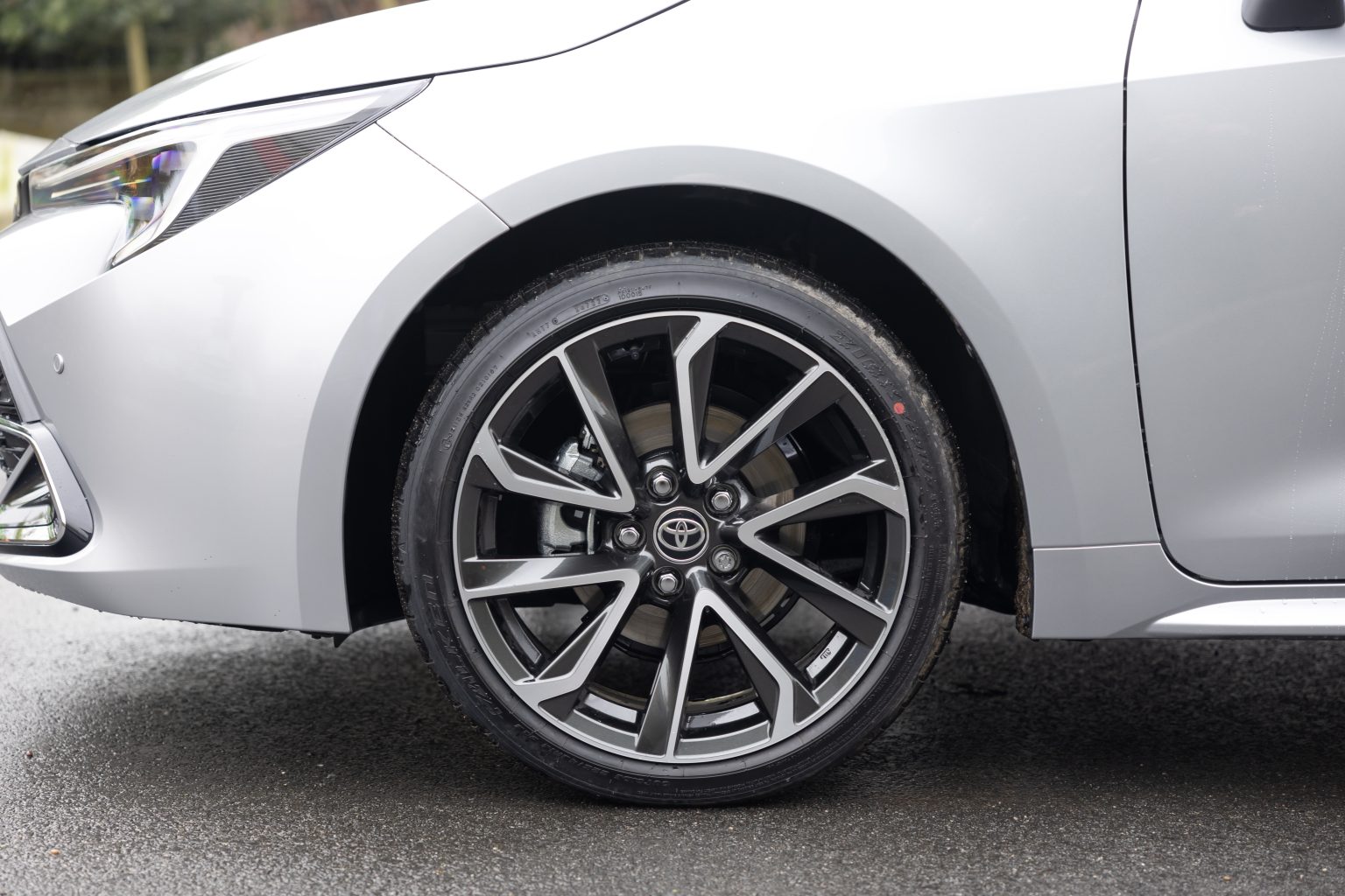 Toyota launches the new Corolla with fifth generation hybrid electric ...