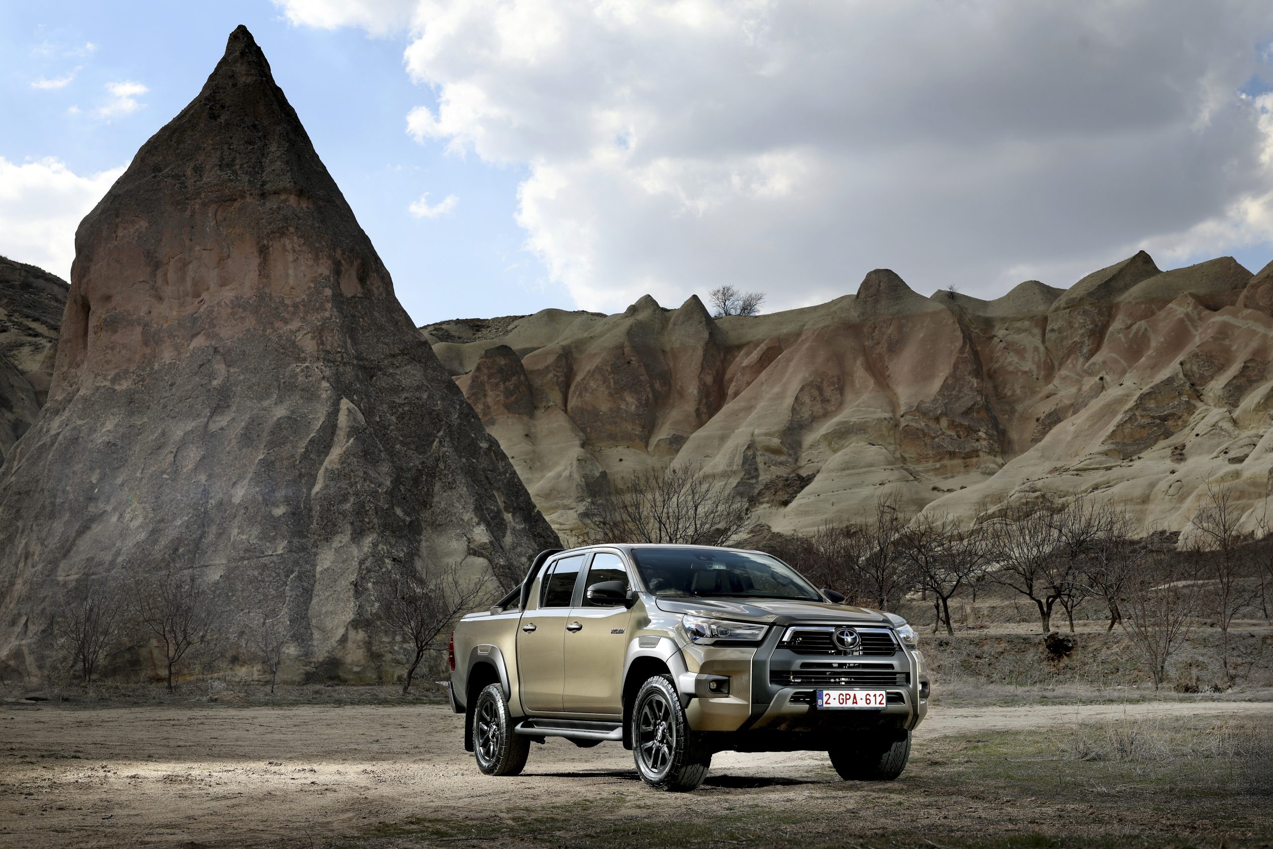 THE LEGEND GROWS: INTRODUCING THE TOYOTA HILUX HYBRID 48V - Toyota ...