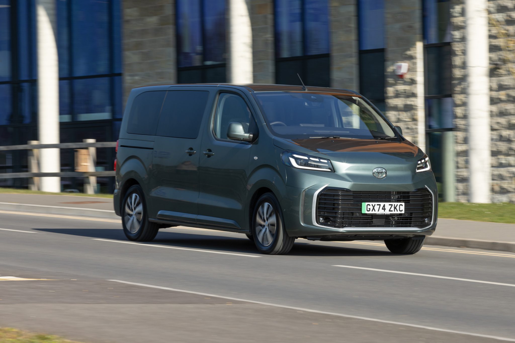Power to the people carriers: sales launch for the new, all-electric ...